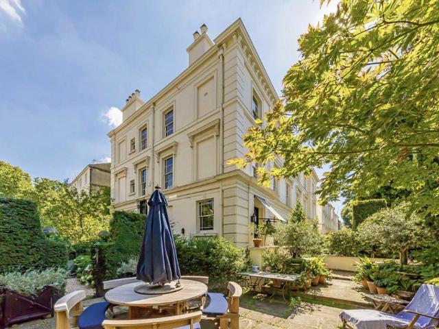 Warwick Avenue, Maida Vale W9 2 bed flat to rent £8,450 pcm £1,950 pw