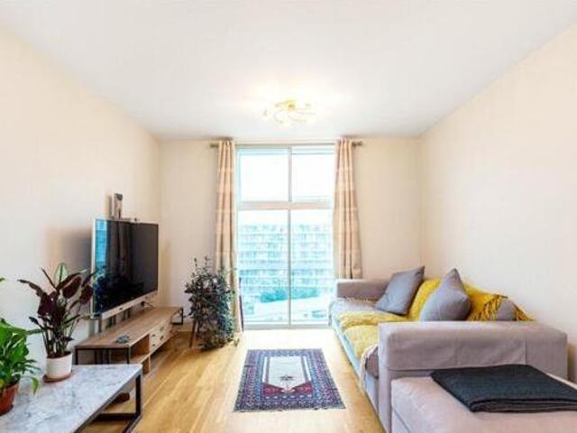 Warwick Building, Queenstown Road, 2 Bedroom Apartment