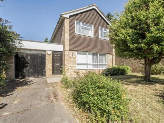 Warwick Crescent, Charlton Kings, 3 Bedroom Detached