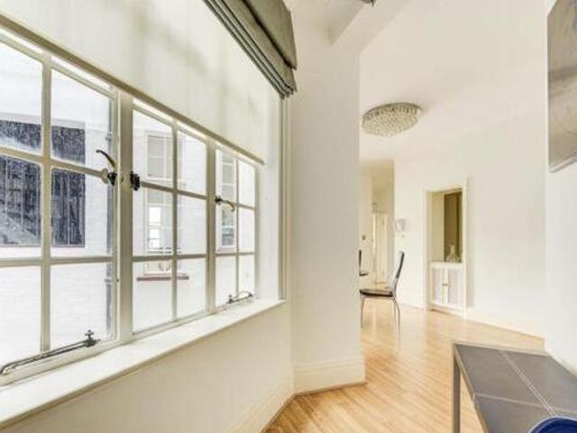 Warwick Gardens, Kensington, 1 Bedroom Flat