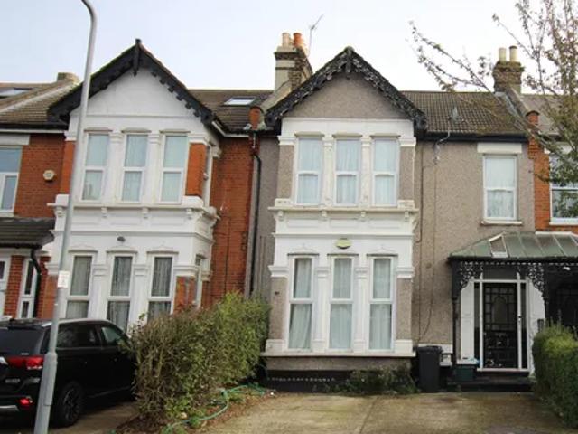 Warwick Gardens, London, IG1 4JE, United Kingdom | 2 bed apartment for rent #165442726 | Rentberry