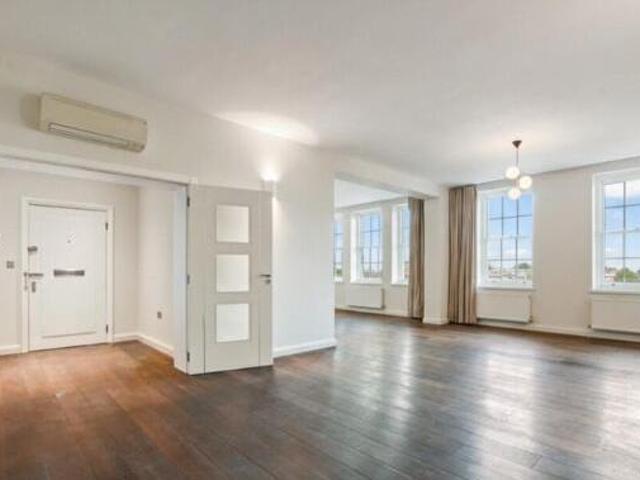 Warwick Gardens, London, 4 Bedroom Apartment