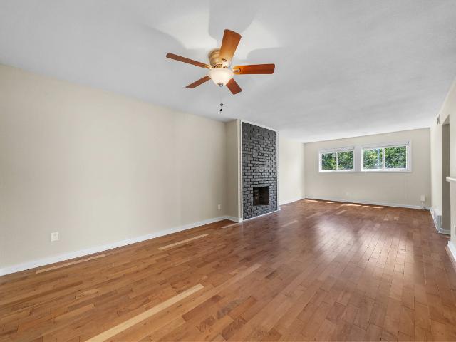 Warwick Gardens | Renovated with Serene Courtyard 1 Bedroom Apartment for Rent at 3926 Warwick Blvd, Kansas City, MO 64111 Southmoreland