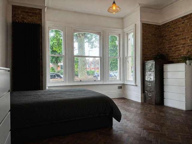Warwick Gardens, Worthing, BN11