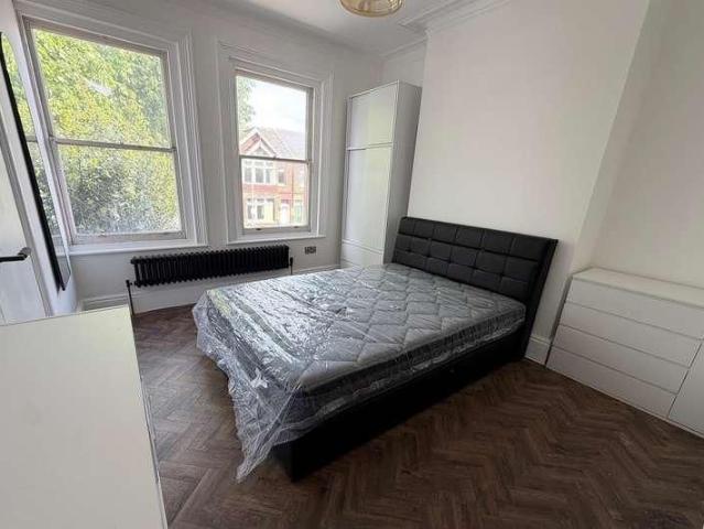 Warwick Gardens, Worthing, BN11