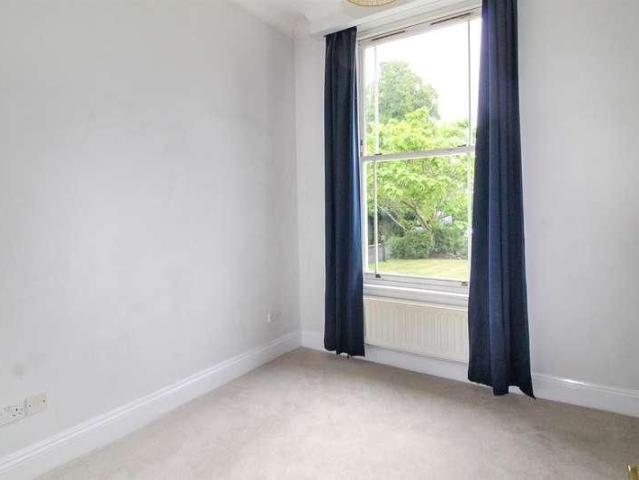 Warwick House,ladbroke Road,redhill, RH1