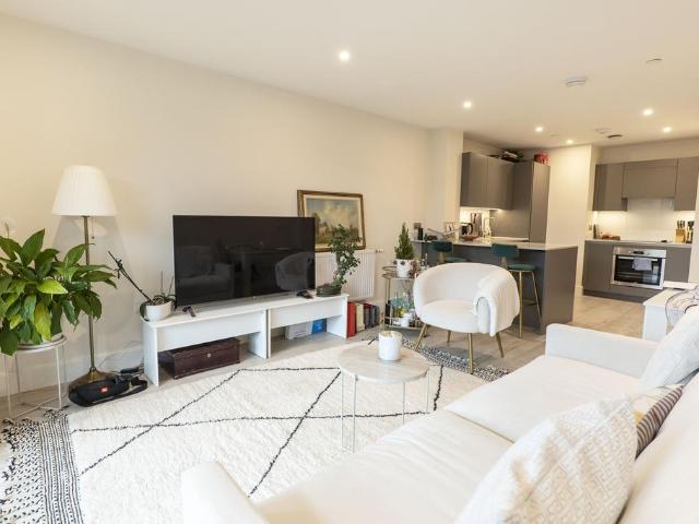 Warwick Lane, Kensington High Street. 1 bed apartment to rent £4,117 pcm £950 pw