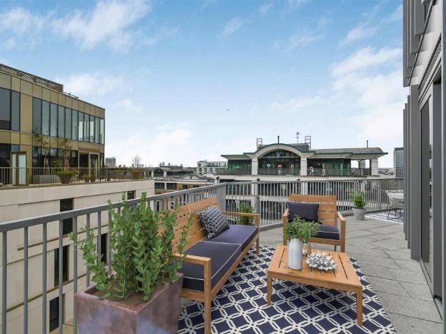 Warwick Lane, London 3 bed flat to rent £8,500 pcm £1,962 pw