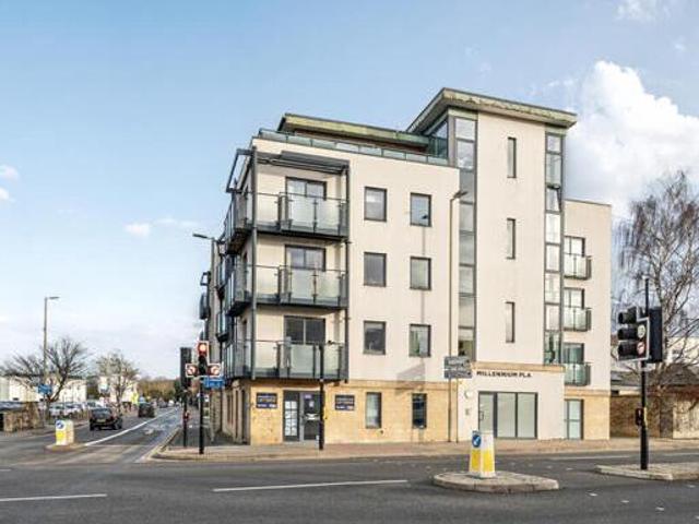 Warwick Place, Cheltenham, 2 Bedroom Apartment