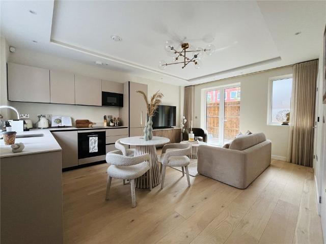 Warwick Place, Ealing, W5 5PS