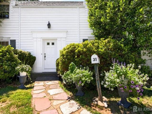 Warwick Rd, Colonia, Home For Sale
