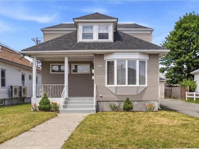Warwick Rd, Pawtucket, Home For Sale