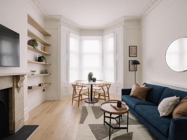 Warwick Road, 31, London SW5 2 bed apartment to rent £3,400 pcm £785 pw