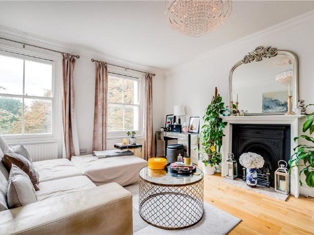 Warwick Road, Earls Court, London SW5, 2 bed flat to rent, £3,350 pcm | PrimeLocation