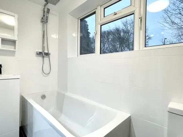 Warwick Road, London, N18 1RQ, United Kingdom | 4 bed house for rent #168183787 | Rentberry