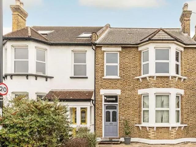 Warwick Road, London, CR7 7NN, United Kingdom | 5 bed duplex for rent #134710528 | Rentberry