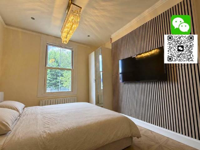 Warwick Road, London W14 2 bed flat to rent £2,700 pcm £623 pw