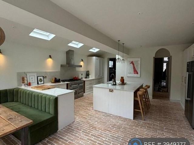Warwick Road, Margate, CT9 4 bed terraced house to rent £2,300 pcm £531 pw