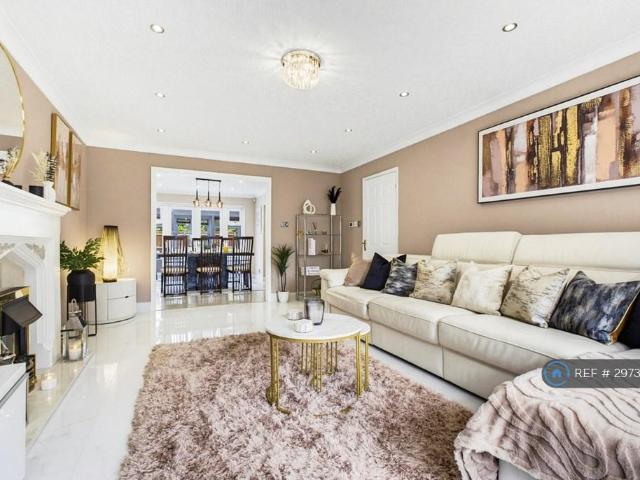 Warwick Road, Solihull, B92 4 bed detached house to rent £4,200 pcm £969 pw