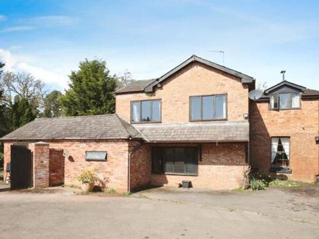 Warwick Road, Stratford upon avon, 6 Bedroom Detached