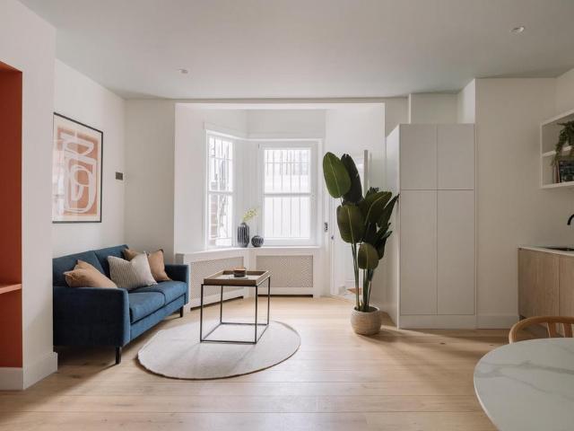 Warwick Road, SW5 Studio to rent £2,000 pcm £462 pw