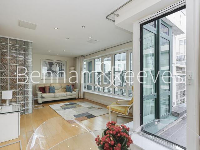 Warwick Road, West Kensington W14 2 bed apartment to rent £3,683 pcm £850 pw