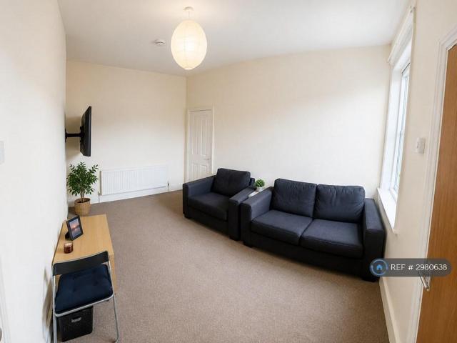 Warwick St, Newcastle Upon Tyne, NE6 3 bed flat to rent £1,405 pcm £324 pw