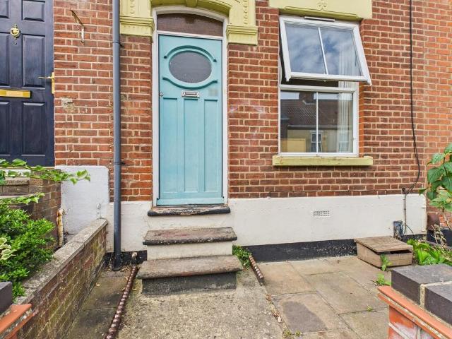 Warwick Street 5 bed terraced house to rent £2,300 pcm £531 pw