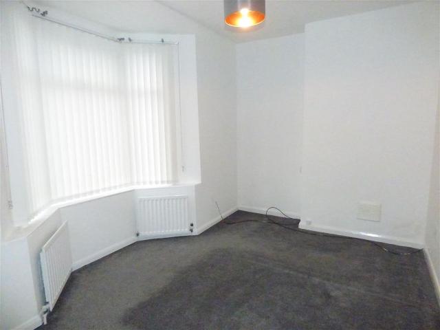 Warwick Street, Heaton NE6, 2 bed flat to rent, £850 pcm | PrimeLocation