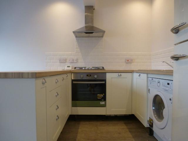 Warwick Street, Leamington Spa CV32, 2 bed flat to rent, £1,100 pcm | PrimeLocation