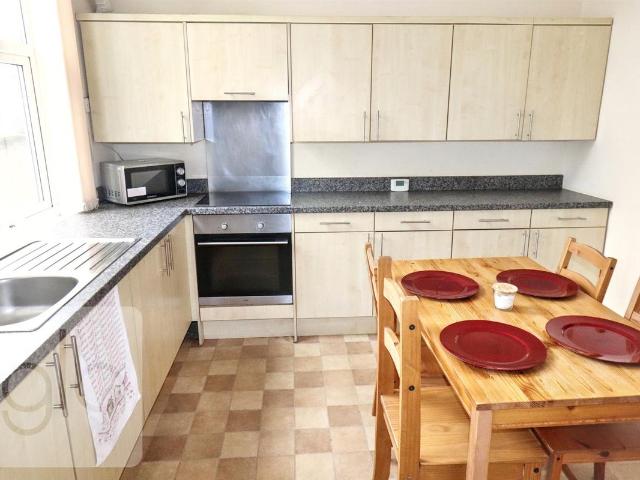 Warwick Street, Leamington Spa CV32, 5 bed property to rent, £2,500 pcm | PrimeLocation