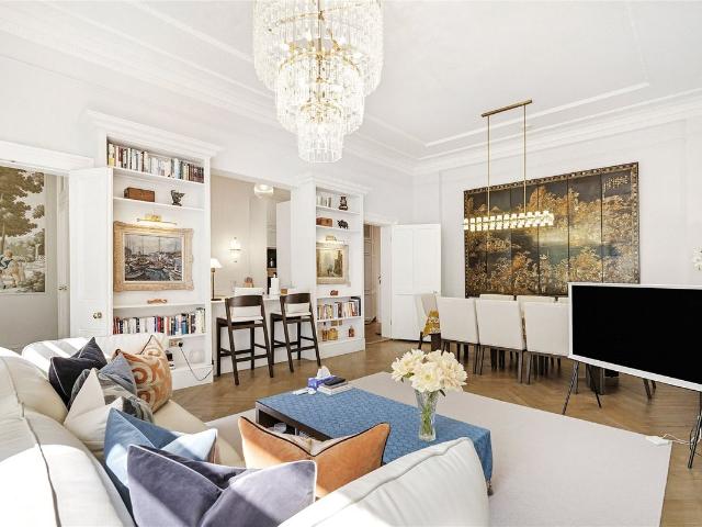 Warwick Square, Pimlico, London SW1V, 2 bed flat to rent, £7,800 pcm | PrimeLocation