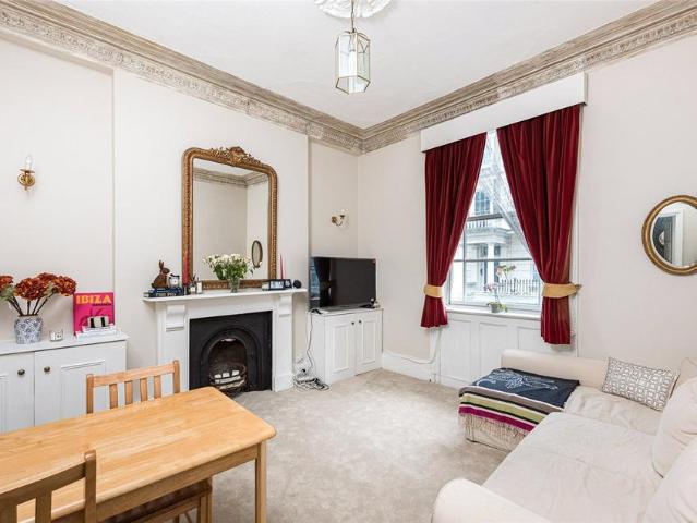 Warwick Way, London, SW1V 1 bed apartment to rent £2,200 pcm £508 pw