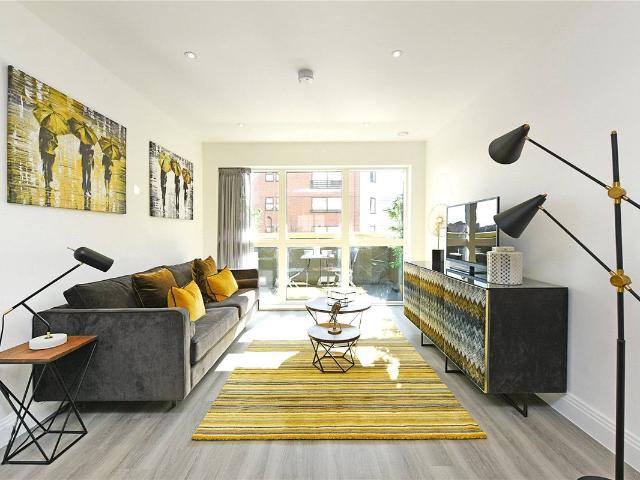 Warburton Street, Hackney, London E8, 2 bed flat to rent, £3,500 pcm | PrimeLocation