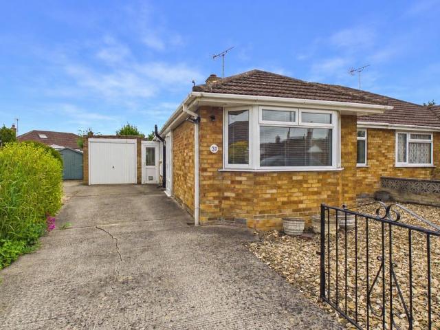 Warden Hill, Cheltenham GL51, 2 bed bungalow to rent, £1,500 pcm | PrimeLocation