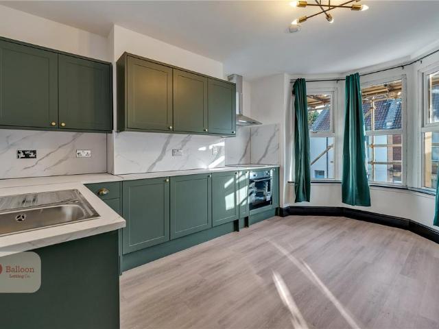 Warden Road, Bristol, Somerset, BS3 2 bed apartment to rent £1,600 pcm £369 pw