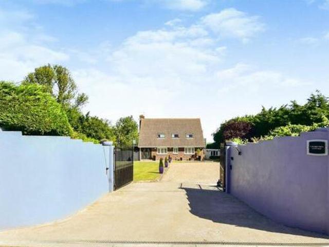 Warden Road, Eastchurch, 4 Bedroom House