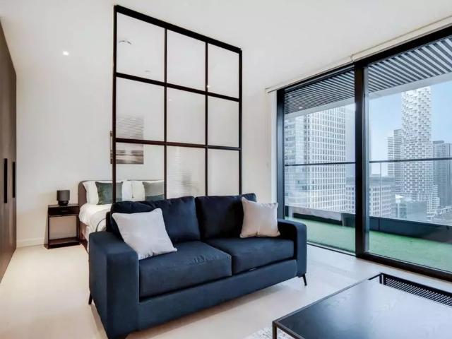 Wardian, Canary Wharf E14, 1 bed flat to rent, £2,600 pcm | PrimeLocation