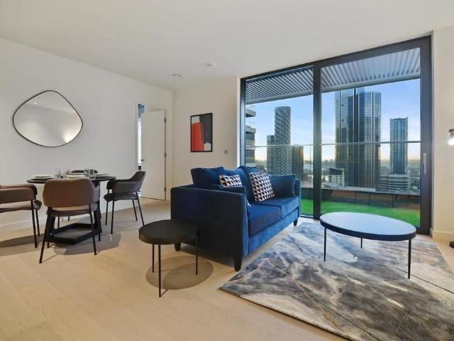 Wardian, Hobarts Building, 2 Wards Place, London E14, 1 bed flat to rent, £3,012 pcm | PrimeLocation