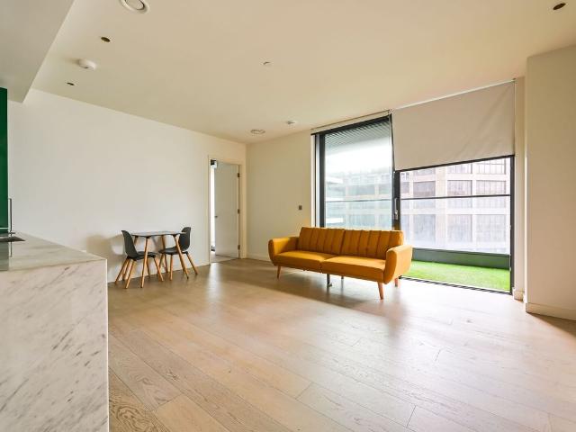 Wardian London, Canary Wharf, London E14, 1 bed flat to rent, £2,817 pcm | PrimeLocation