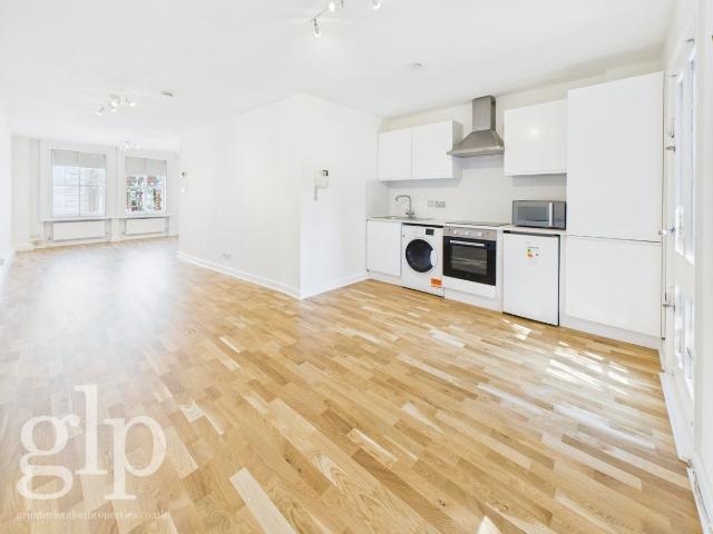 Wardour Street, Soho W1D, Studio to rent, £2,275 pcm | PrimeLocation