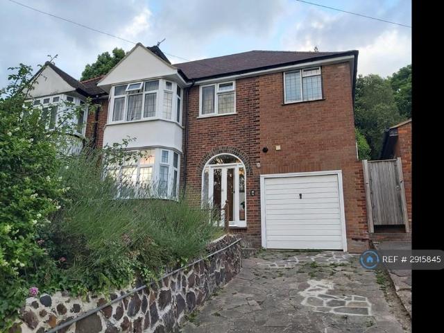 Wardown Crescent, Luton, LU2 5 bed semi detached house to rent £2,100 pcm £485 pw