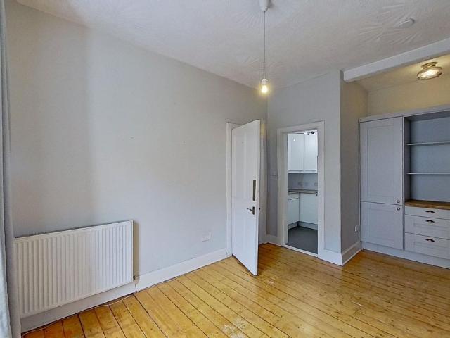 Wardlaw Street, Edinburgh EH11, 1 bed flat to rent, £975 pcm | PrimeLocation
