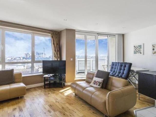 Wards Wharf Approach, London, 2 Bedroom Apartment