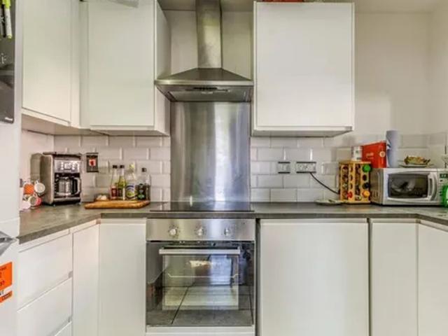Wards Wharf Approach, London, E16 2EY, United Kingdom | 3 bed apartment for rent #167085493 | Rentberry