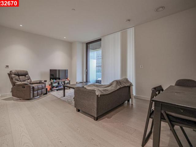 Wards Place, London E14, 1 bed flat to rent, £3,098 pcm | PrimeLocation