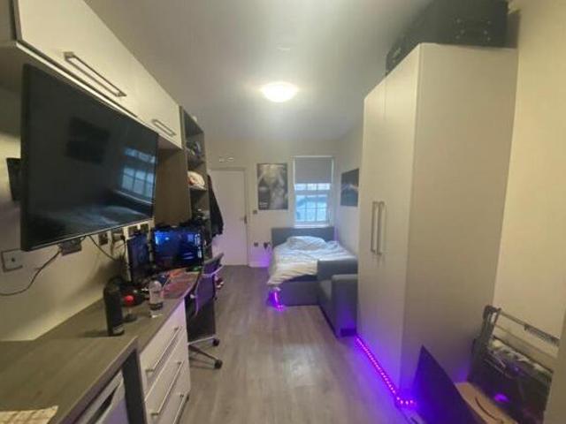 Wardwick, Derby, Studio Flat For