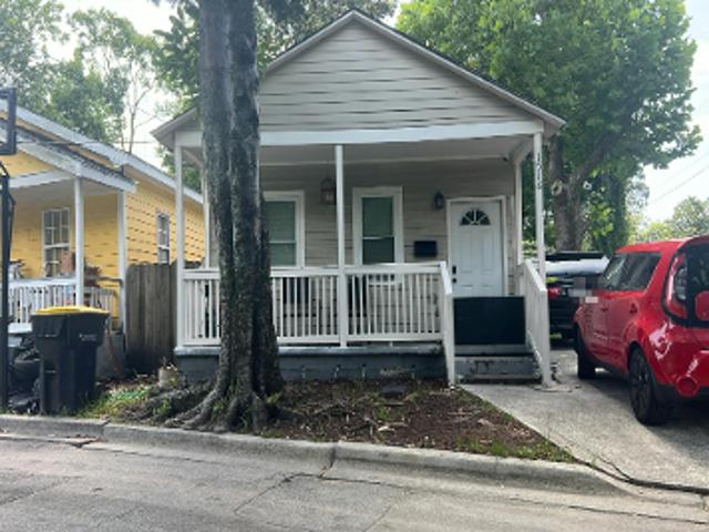 Ware St