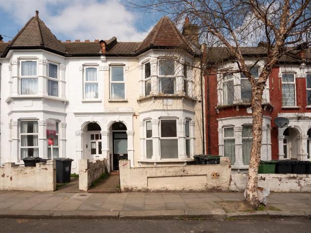 Warham Road, Hornsey N4, 2 bed flat to rent, £2,035 pcm | PrimeLocation