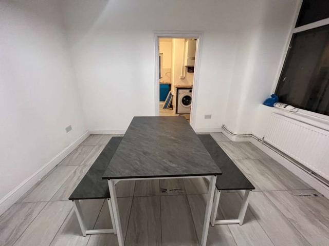 Warham Road Room 3